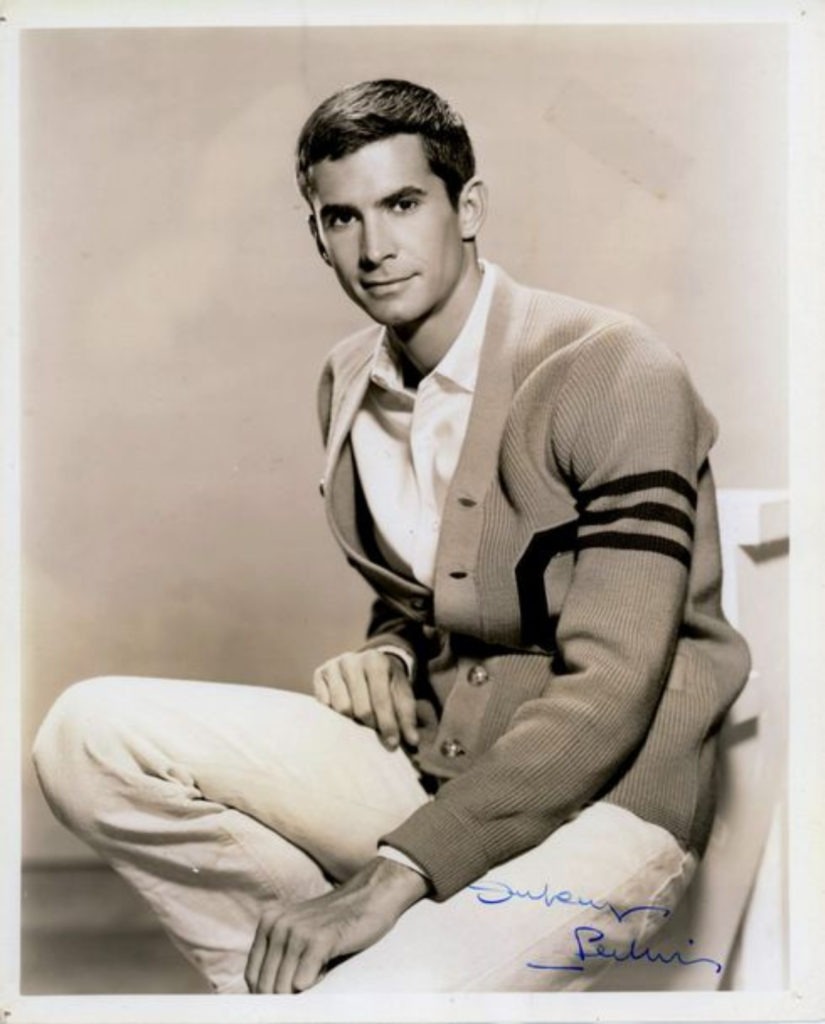 Pack Hitchcock : Photo dédicacée d'Anthony Perkins et Les lois d'Alfred ...